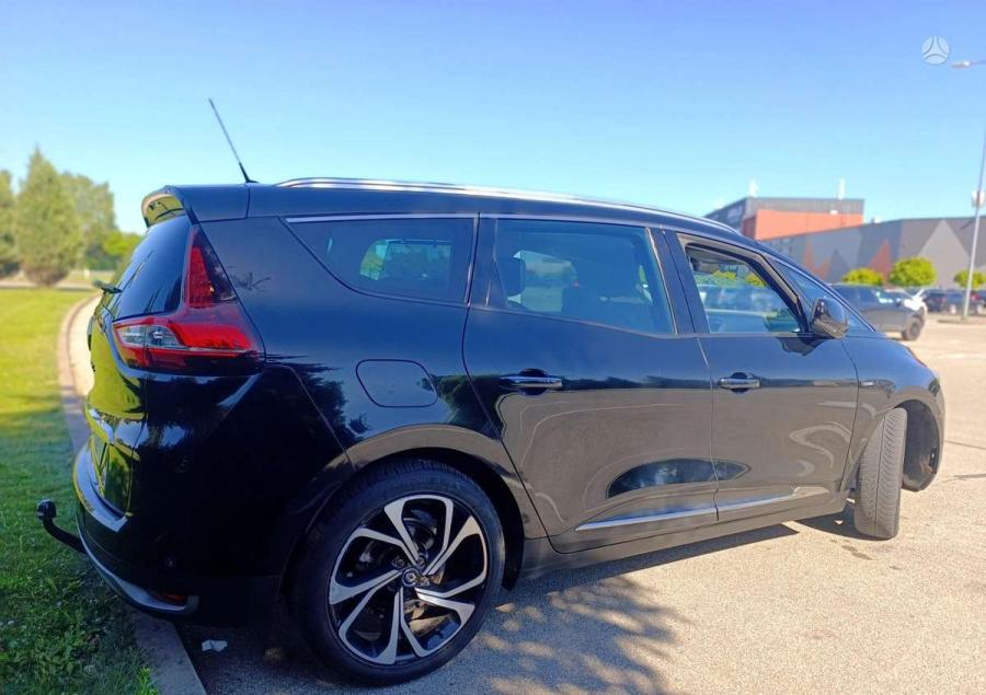 Melns Renault Grand Scenic 2018 Panevēža, ar dzinēja tilpumu 1.60 L un nobraukumu 256 tūkst. km par 8250 €, foto 6 vietnē AUTOMOTO.COM.LV