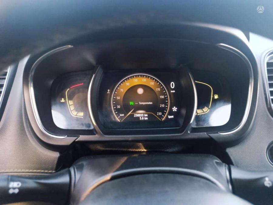 Melns Renault Grand Scenic 2018 Panevēža, ar dzinēja tilpumu 1.60 L un nobraukumu 256 tūkst. km par 8250 €, foto 22 vietnē AUTOMOTO.COM.LV