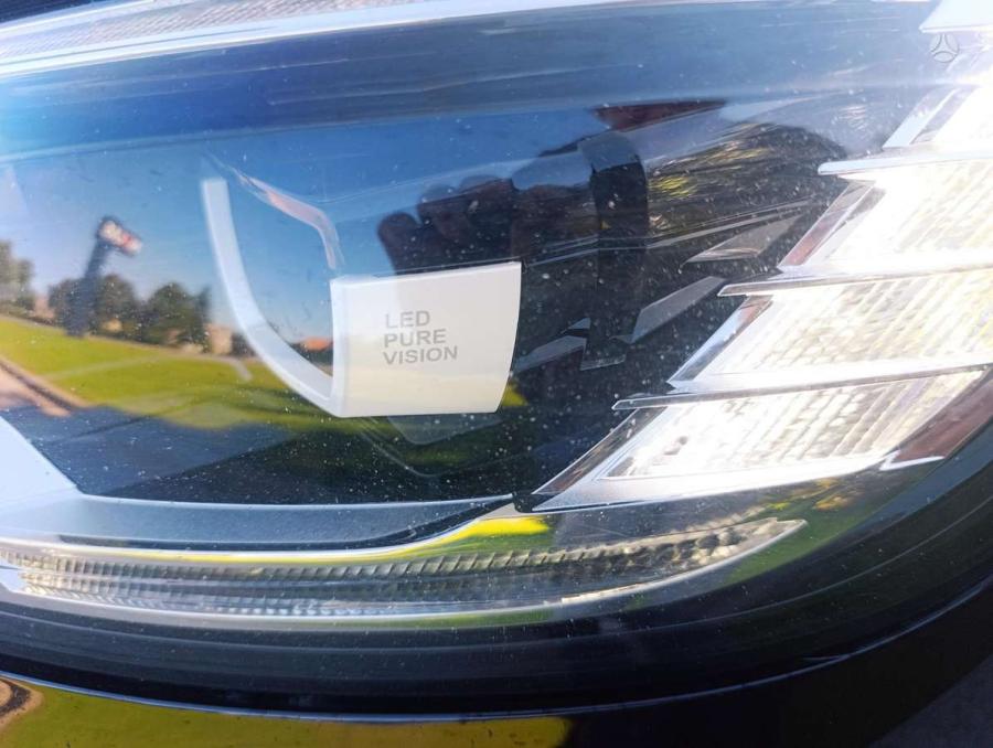 Melns Renault Grand Scenic 2018 Panevēža, ar dzinēja tilpumu 1.60 L un nobraukumu 256 tūkst. km par 8250 €, foto 23 vietnē AUTOMOTO.COM.LV