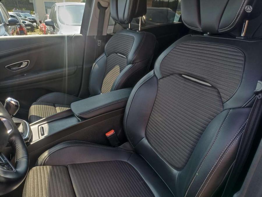 Melns Renault Grand Scenic 2018 Viļņa, ar dzinēja tilpumu 1.20 L un nobraukumu 109 tūkst. km par 9200 €, foto 10 vietnē AUTOMOTO.COM.LV
