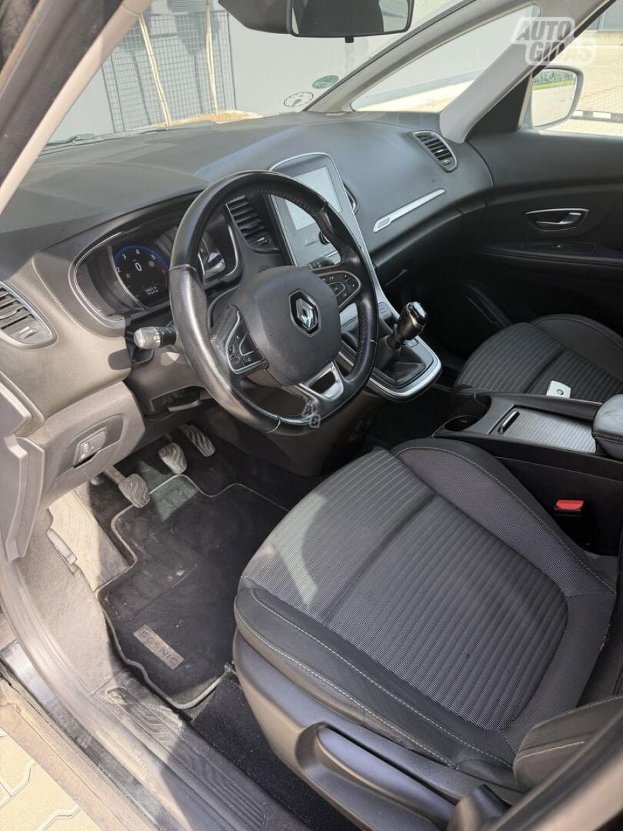 Melns Renault Grand Scenic 2018 Šauļi, ar dzinēja tilpumu 1.20 L un nobraukumu 158 tūkst. km par 6750 €, foto 13 vietnē AUTOMOTO.COM.LV