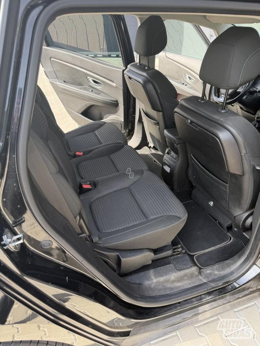 Melns Renault Grand Scenic 2018 Šauļi, ar dzinēja tilpumu 1.20 L un nobraukumu 158 tūkst. km par 6750 €, foto 15 vietnē AUTOMOTO.COM.LV