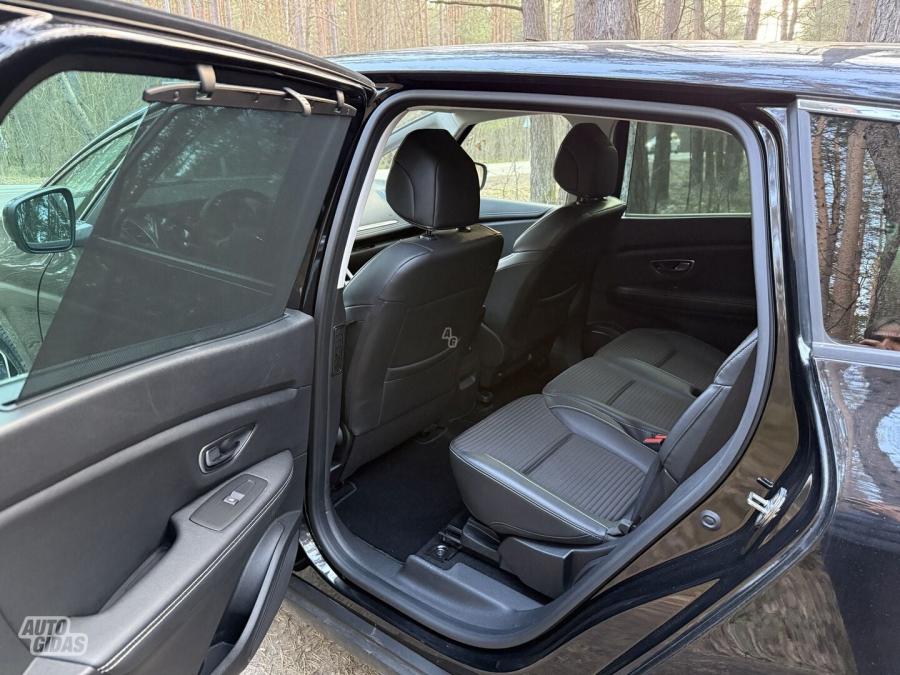Black Renault Grand Scenic 2020 in Vilnius, with an engine capacity of 1.70 L and mileage of 88 thousand km for 12900 €, photo 13 on AUTOMOTO.COM.LV