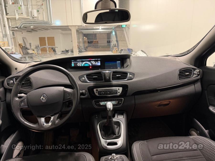Melns Renault Grand Scenic 2014 Tallina, ar dzinēja tilpumu 1.50 L un nobraukumu 0 tūkst. km par 4500 €, foto 15 vietnē AUTOMOTO.COM.LV