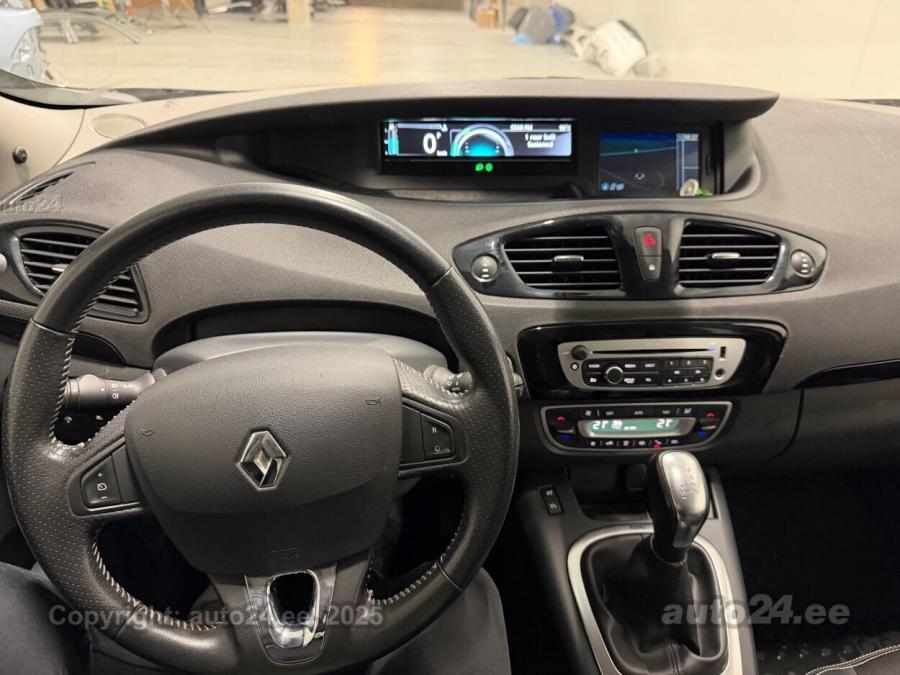 Melns Renault Grand Scenic 2014 Tallina, ar dzinēja tilpumu 1.50 L un nobraukumu 0 tūkst. km par 4500 €, foto 18 vietnē AUTOMOTO.COM.LV