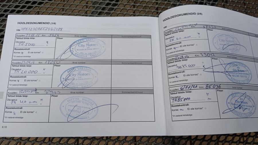 Черный Рено Гранд Сценик 2015 в Таллин, объемом двигателя 1.50 л и пробегом 146 тыс. км за 8000 €, фото 13 на AUTOMOTO.COM.LV
