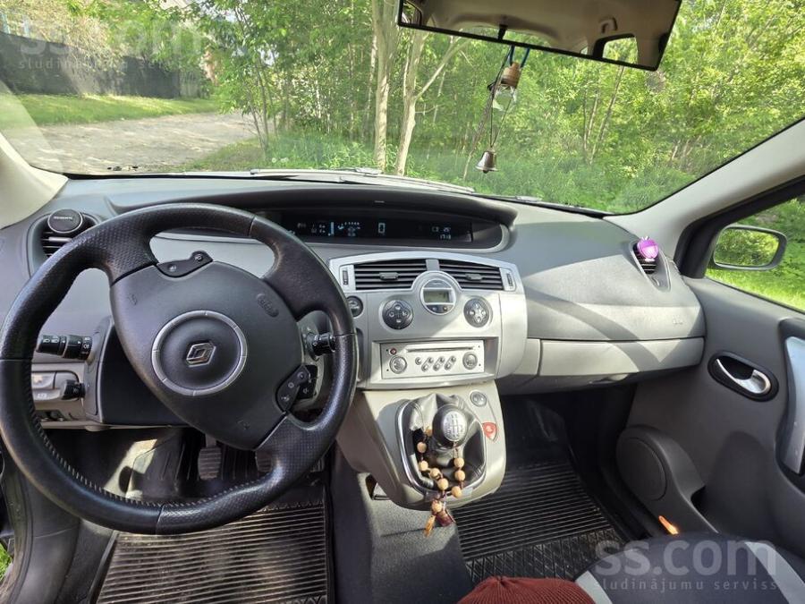 Blue Renault Grand Scenic 2006 in Daugavpils, with an engine capacity of 1.90 L and mileage of 280 thousand km for 1800 €, photo 5 on AUTOMOTO.COM.LV