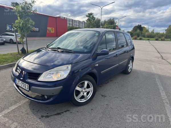 Renault Grand Scenic 2007 in Jelgava on AUTOMOTO.COM.LV Blue Renault Grand Scenic 2007 in Jelgava, with an engine capacity of 1.90 L and mileage of 275 thousand km for 1350 €, photo 4 on AUTOMOTO.COM.LV
