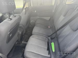 Zils Renault Grand Scenic 2007 Jelgava, ar dzinēja tilpumu 1.90 L un nobraukumu 275 tūkst. km par 1350 €, foto 10 vietnē AUTOMOTO.COM.LV