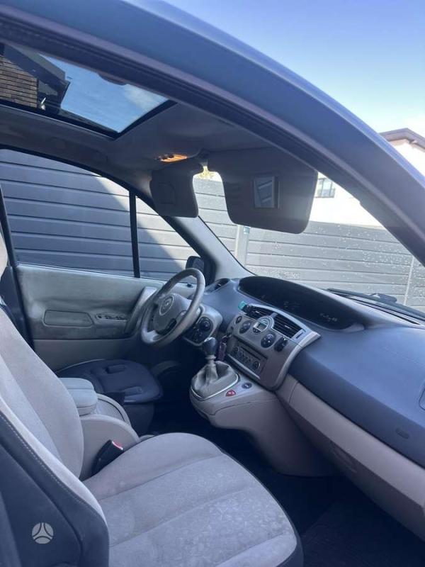 Blue Renault Grand Scenic 2008 in Vilnius, with an engine capacity of 1.46 L and mileage of 307 thousand km for 999 €, photo 7 on AUTOMOTO.COM.LV