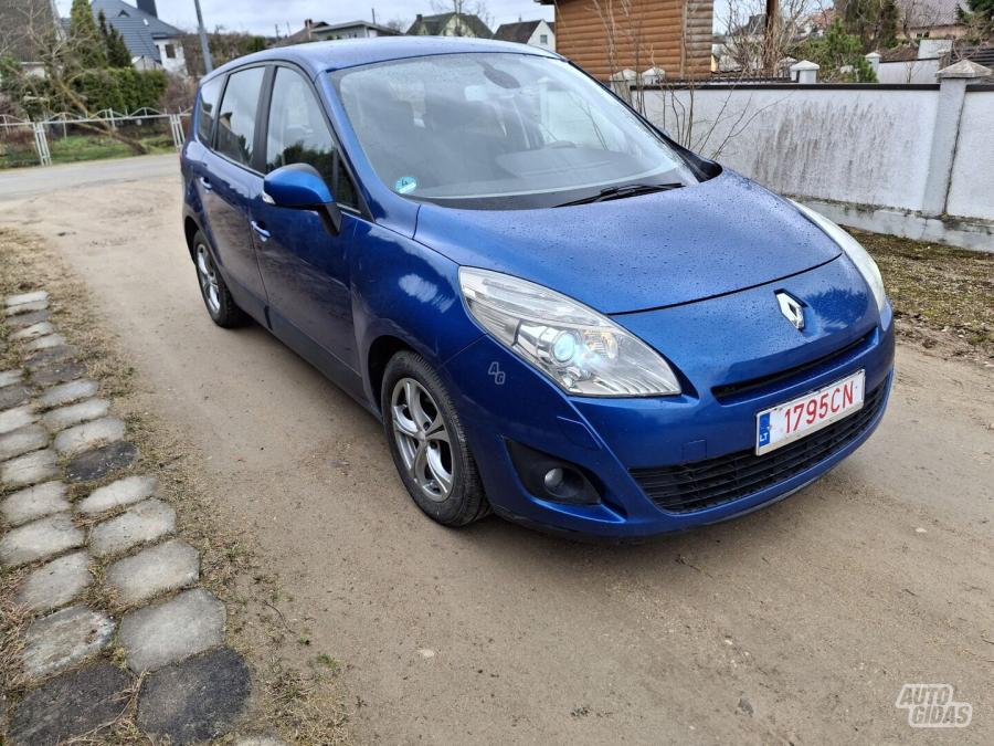 Blue Renault Grand Scenic 2010 in Mazeikiai, with an engine capacity of 1.90 L and mileage of 285 thousand km for 2450 €, photo 3 on AUTOMOTO.COM.LV