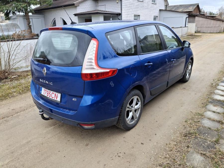 Blue Renault Grand Scenic 2010 in Mazeikiai, with an engine capacity of 1.90 L and mileage of 285 thousand km for 2450 €, photo 5 on AUTOMOTO.COM.LV