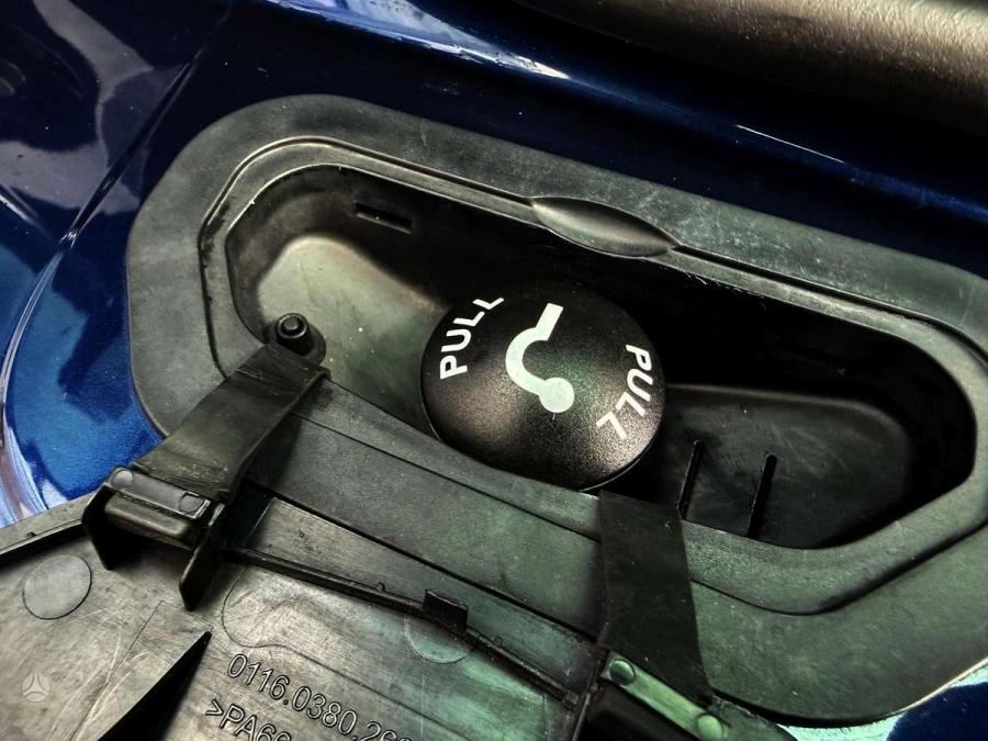 Blue Renault Grand Scenic 2018 in Kaunas, with an engine capacity of 1.60 L and mileage of 166 thousand km for 9900 €, photo 18 on AUTOMOTO.COM.LV