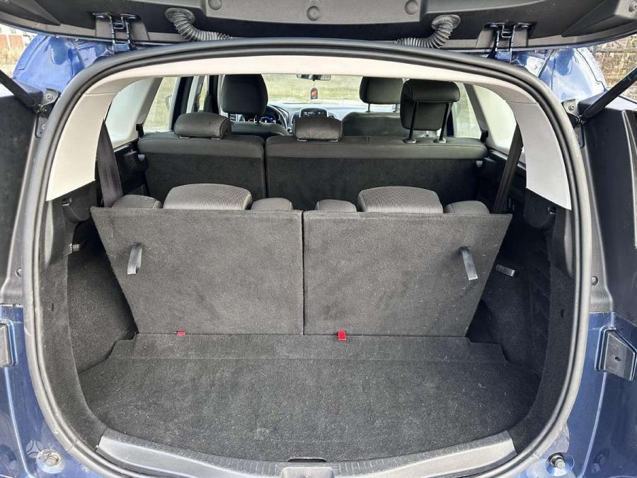 Blue Renault Grand Scenic 2019 in Vilnius, with an engine capacity of 1.60 L and mileage of 274 thousand km for 7000 €, photo 17 on AUTOMOTO.COM.LV