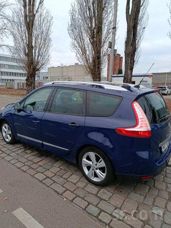 Zils Renault Grand Scenic 2013 Rīga, ar dzinēja tilpumu 1.50 L un nobraukumu 320 tūkst. km par 1500 €, foto 4 vietnē AUTOMOTO.COM.LV