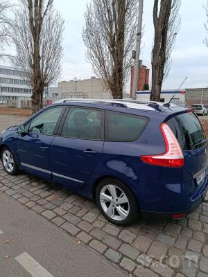 Zils Renault Grand Scenic 2013 Rīga, ar dzinēja tilpumu 1.50 L un nobraukumu 320 tūkst. km par 1500 €, foto 5 vietnē AUTOMOTO.COM.LV