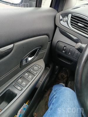 Zils Renault Grand Scenic 2013 Rīga, ar dzinēja tilpumu 1.50 L un nobraukumu 320 tūkst. km par 1500 €, foto 7 vietnē AUTOMOTO.COM.LV