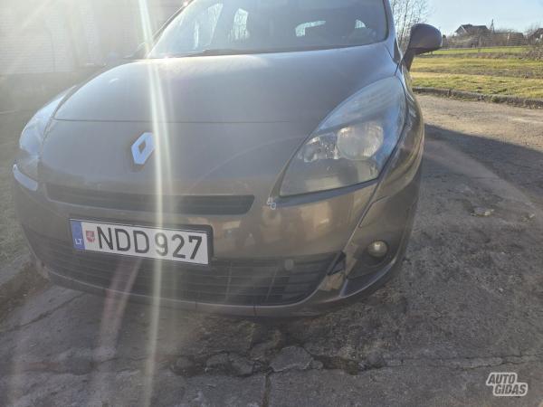 Brown Renault Grand Scenic 2009 in Akmene, with an engine capacity of 1.90 L and mileage of 304 thousand km for 1800 €, photo 3 on AUTOMOTO.COM.LV