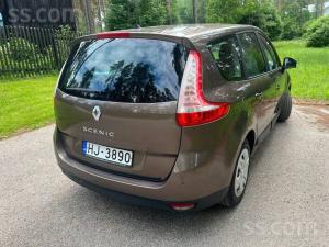 Brown Renault Grand Scenic 2009 in Riga, with an engine capacity of 2.00 L and mileage of 277 thousand km for 2650 €, photo 5 on AUTOMOTO.COM.LV