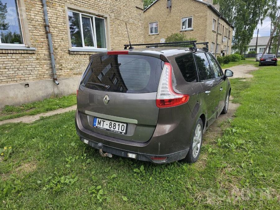 Brūns Renault Grand Scenic 2009 Jelgava, ar dzinēja tilpumu 2.00 L un nobraukumu 265 tūkst. km par 1800 €, foto 4 vietnē AUTOMOTO.COM.LV