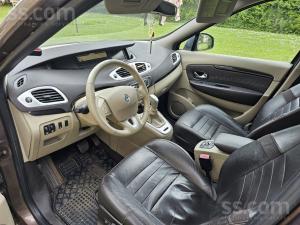 Brūns Renault Grand Scenic 2009 Jelgava, ar dzinēja tilpumu 2.00 L un nobraukumu 265 tūkst. km par 1800 €, foto 5 vietnē AUTOMOTO.COM.LV
