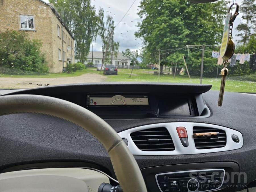 Brūns Renault Grand Scenic 2009 Jelgava, ar dzinēja tilpumu 2.00 L un nobraukumu 265 tūkst. km par 1800 €, foto 6 vietnē AUTOMOTO.COM.LV