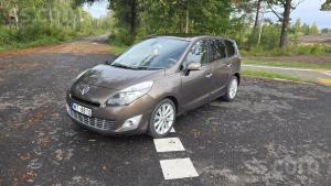 Brūns Renault Grand Scenic 2009 Jelgava, ar dzinēja tilpumu 2.00 L un nobraukumu 261 tūkst. km par 3650 €, foto  vietnē AUTOMOTO.COM.LV