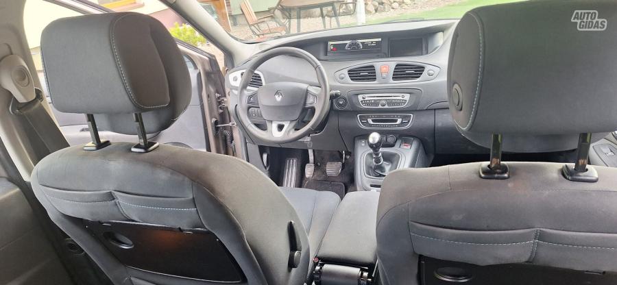 Brūns Renault Grand Scenic 2010 Klaipėda, ar dzinēja tilpumu 1.90 L un nobraukumu 275 tūkst. km par 2600 €, foto 28 vietnē AUTOMOTO.COM.LV