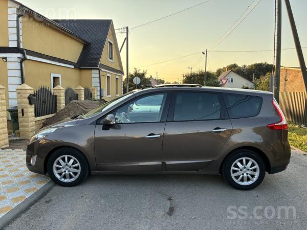 Brūns Renault Grand Scenic 2010 Daugavpils, ar dzinēja tilpumu 1.90 L un nobraukumu 0 tūkst. km par 3650 €, foto 2 vietnē AUTOMOTO.COM.LV