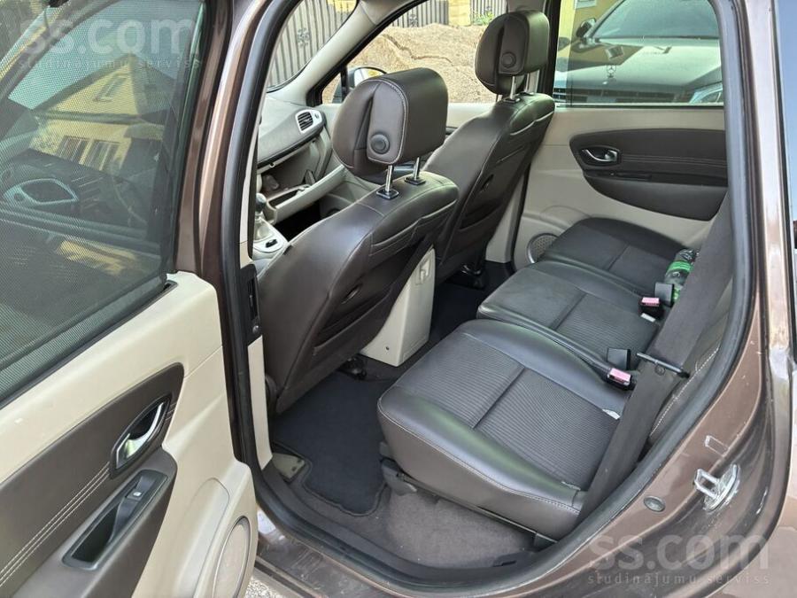 Brūns Renault Grand Scenic 2010 Daugavpils, ar dzinēja tilpumu 1.90 L un nobraukumu 0 tūkst. km par 3650 €, foto 11 vietnē AUTOMOTO.COM.LV