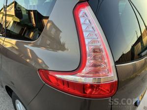 Brūns Renault Grand Scenic 2010 Daugavpils, ar dzinēja tilpumu 1.90 L un nobraukumu 0 tūkst. km par 3650 €, foto 20 vietnē AUTOMOTO.COM.LV