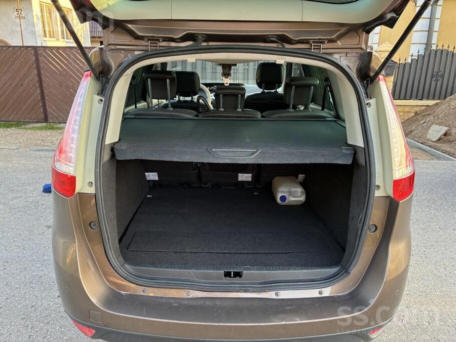 Brūns Renault Grand Scenic 2010 Daugavpils, ar dzinēja tilpumu 1.90 L un nobraukumu 0 tūkst. km par 3650 €, foto 25 vietnē AUTOMOTO.COM.LV