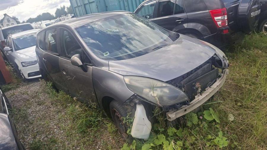 Brown Renault Grand Scenic 2010 in Kaunas, with an engine capacity of 1.46 L and mileage of 200 thousand km for 370 €, photo 3 on AUTOMOTO.COM.LV