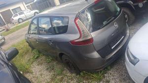 Brown Renault Grand Scenic 2010 in Kaunas, with an engine capacity of 1.46 L and mileage of 200 thousand km for 370 €, photo 4 on AUTOMOTO.COM.LV