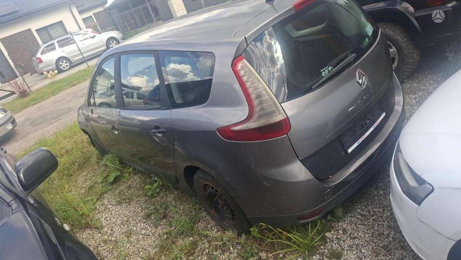 Brown Renault Grand Scenic 2010 in Kaunas, with an engine capacity of 1.46 L and mileage of 200 thousand km for 370 €, photo 4 on AUTOMOTO.COM.LV