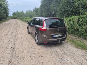Brown Renault Grand Scenic 2011 in Riga, with an engine capacity of 1.50 L and mileage of 240 thousand km for 4690 €, photo 5 on AUTOMOTO.COM.LV
