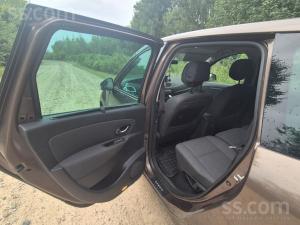 Brown Renault Grand Scenic 2011 in Riga, with an engine capacity of 1.50 L and mileage of 240 thousand km for 4690 €, photo 10 on AUTOMOTO.COM.LV