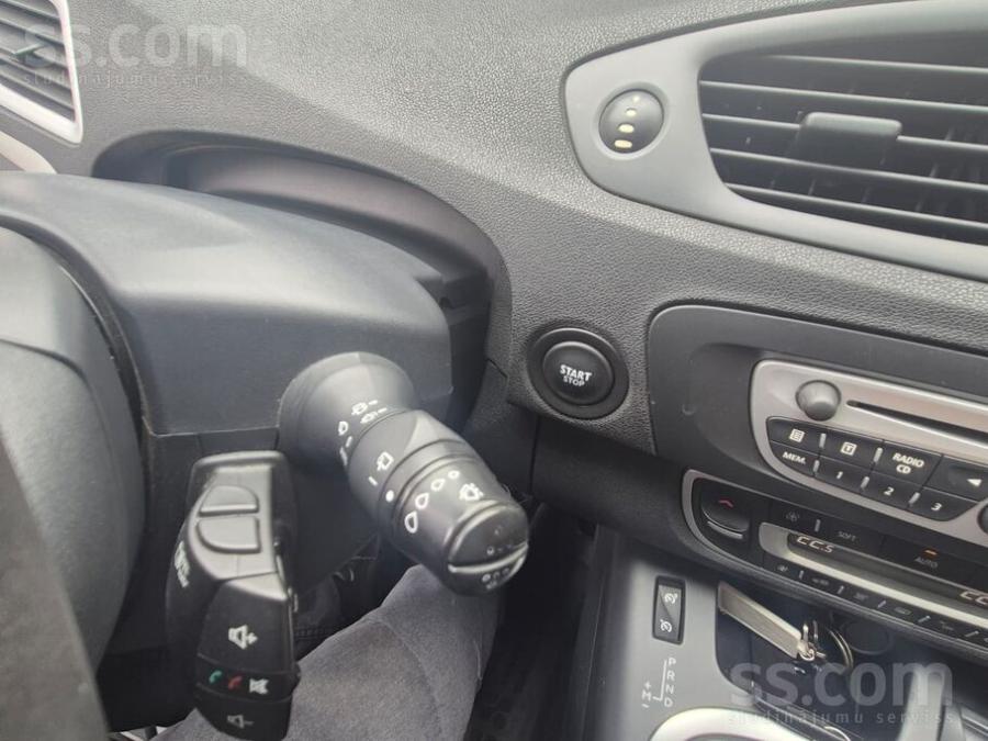 Brown Renault Grand Scenic 2011 in Riga, with an engine capacity of 1.50 L and mileage of 240 thousand km for 4690 €, photo 11 on AUTOMOTO.COM.LV