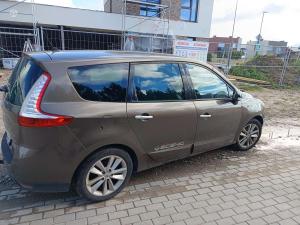 Brūns Renault Grand Scenic 2011 Kauņa, ar dzinēja tilpumu 1.46 L un nobraukumu 328 tūkst. km par 1000 €, foto 7 vietnē AUTOMOTO.COM.LV
