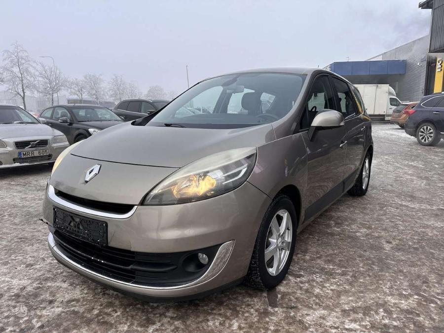 Brown Renault Grand Scenic 2012 in Siauliai, with an engine capacity of 1.46 L and mileage of 226 thousand km for 4450 €, photo 1 on AUTOMOTO.COM.LV