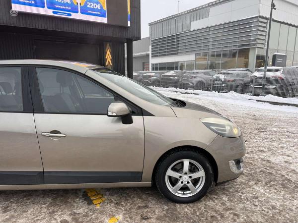 Brūns Renault Grand Scenic 2012 Šauļi, ar dzinēja tilpumu 1.46 L un nobraukumu 226 tūkst. km par 4450 €, foto 4 vietnē AUTOMOTO.COM.LV