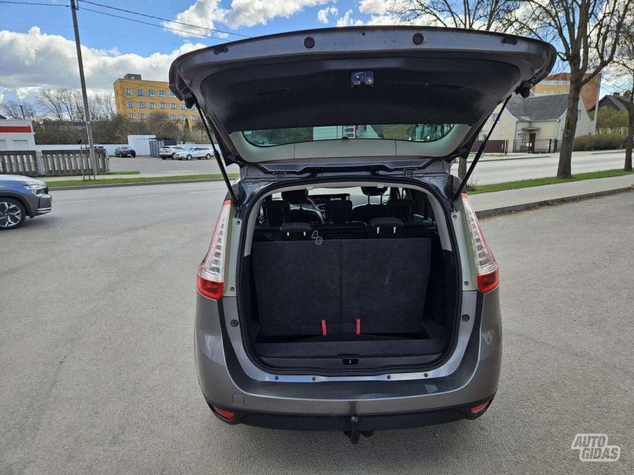 Brown Renault Grand Scenic 2012 in Siauliai, with an engine capacity of 1.60 L and mileage of 296 thousand km for 4750 €, photo 12 on AUTOMOTO.COM.LV