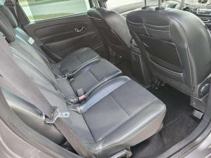 Brown Renault Grand Scenic 2012 in Siauliai, with an engine capacity of 1.60 L and mileage of 296 thousand km for 4750 €, photo 14 on AUTOMOTO.COM.LV