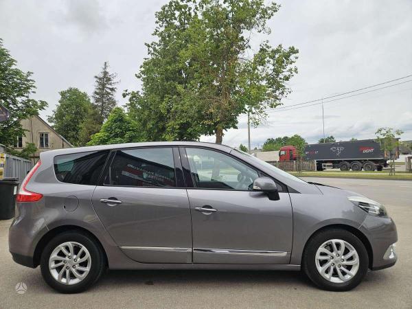 Brown Renault Grand Scenic 2012 in Siauliai, with an engine capacity of 1.60 L and mileage of 296 thousand km for 4050 €, photo 7 on AUTOMOTO.COM.LV