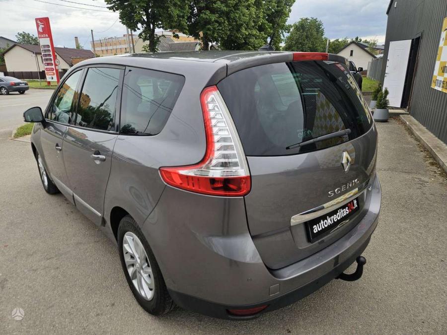 Brown Renault Grand Scenic 2012 in Siauliai, with an engine capacity of 1.60 L and mileage of 296 thousand km for 4050 €, photo 9 on AUTOMOTO.COM.LV