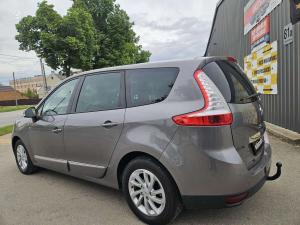 Brown Renault Grand Scenic 2012 in Siauliai, with an engine capacity of 1.60 L and mileage of 296 thousand km for 4050 €, photo 10 on AUTOMOTO.COM.LV