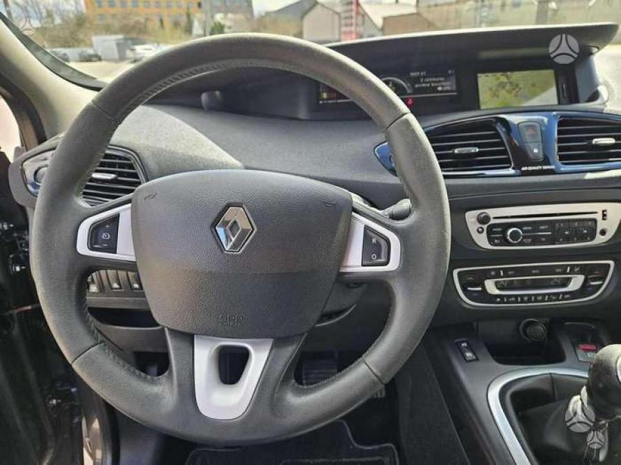Brown Renault Grand Scenic 2012 in Siauliai, with an engine capacity of 1.60 L and mileage of 296 thousand km for 4050 €, photo 20 on AUTOMOTO.COM.LV