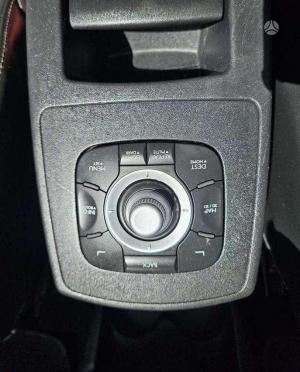 Brown Renault Grand Scenic 2012 in Siauliai, with an engine capacity of 1.60 L and mileage of 296 thousand km for 4050 €, photo 25 on AUTOMOTO.COM.LV