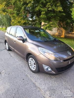 Brown Renault Grand Scenic 2012 in Panevezys, with an engine capacity of 1.50 L and mileage of 227 thousand km for 3200 €, photo  on AUTOMOTO.COM.LV