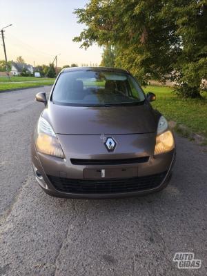Brown Renault Grand Scenic 2012 in Panevezys, with an engine capacity of 1.50 L and mileage of 227 thousand km for 3200 €, photo 3 on AUTOMOTO.COM.LV